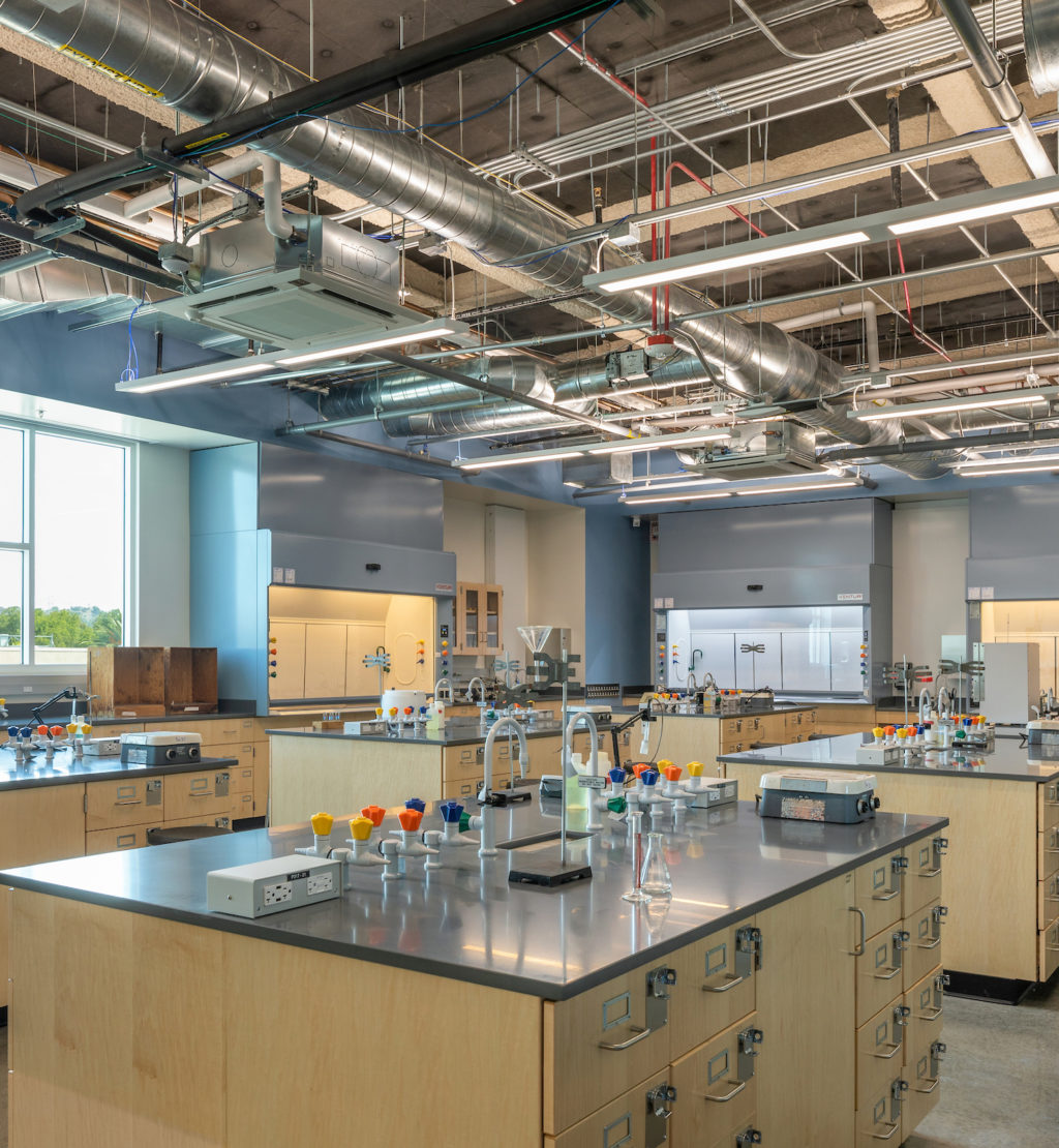 Cal Lutheran University Swenson Science Center in Thousand Oaks, CA ...