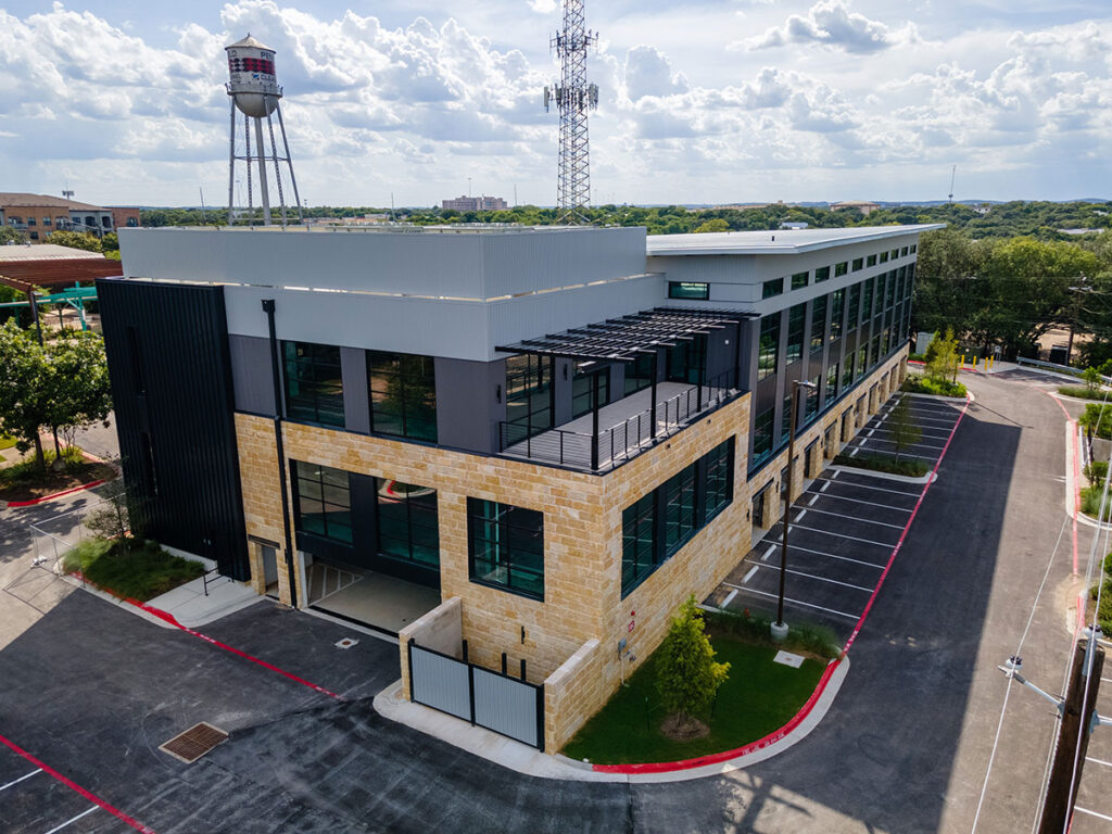 Penn Field Building L in Austin, TX (CIM Group ) | W.E. O'Neil Construction